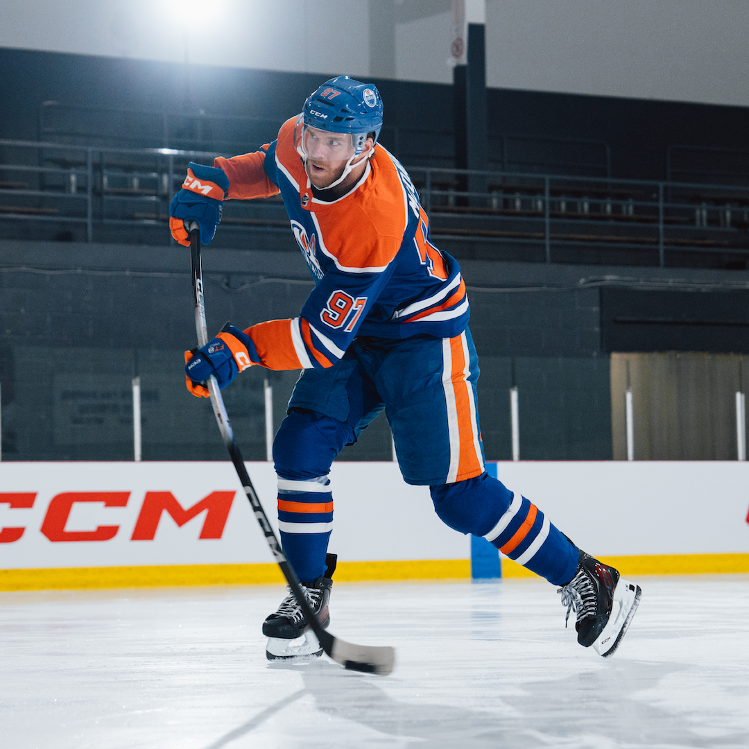 CCM JETSPEED FT8 PRO Hockey Stick Intermediate - Equipment